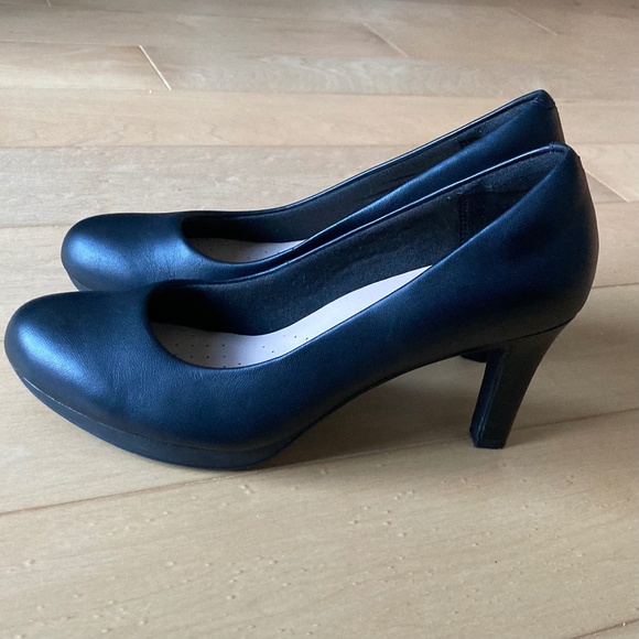 Clarks | Shoes | Clarks Ultimate Comfort Black Pumps High Heels | Poshmark